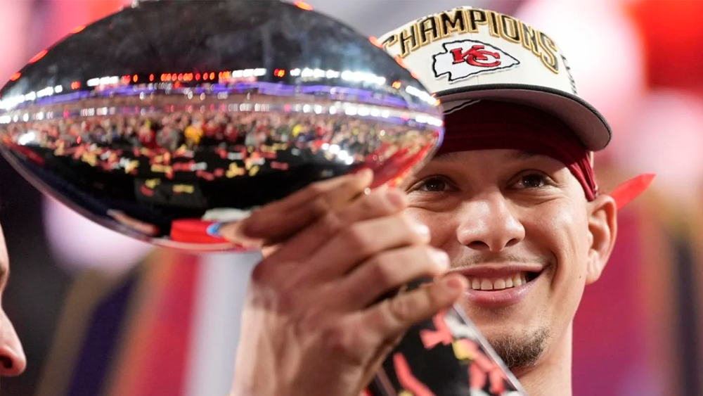 Mahomes da gloria a Dios después de ganar el segundo título consecutivo del Super Bowl ...